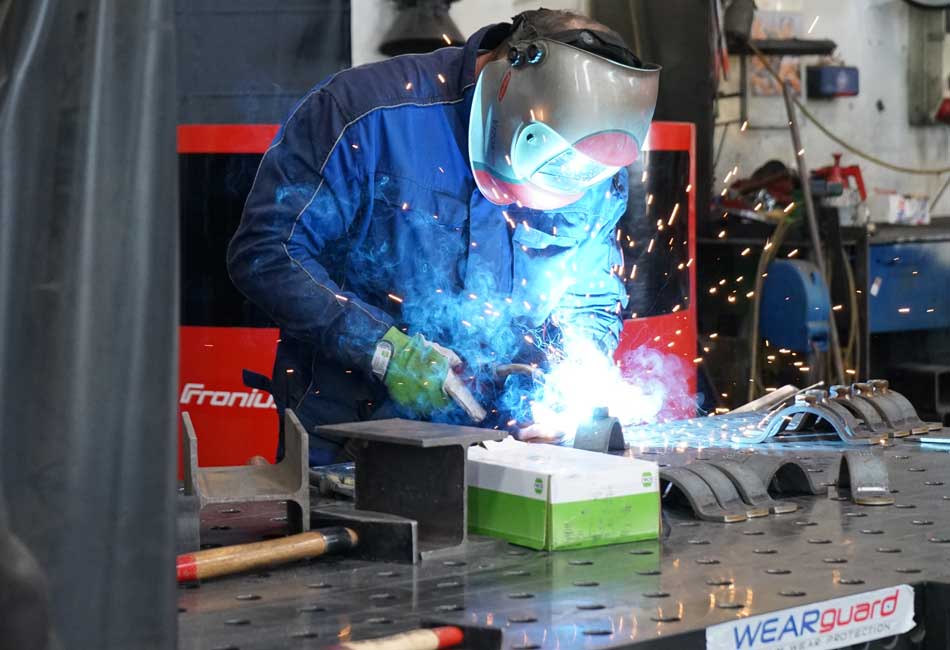 Service & Montage, Beratung, Ersatzteileversorgung, Reparaturen,...